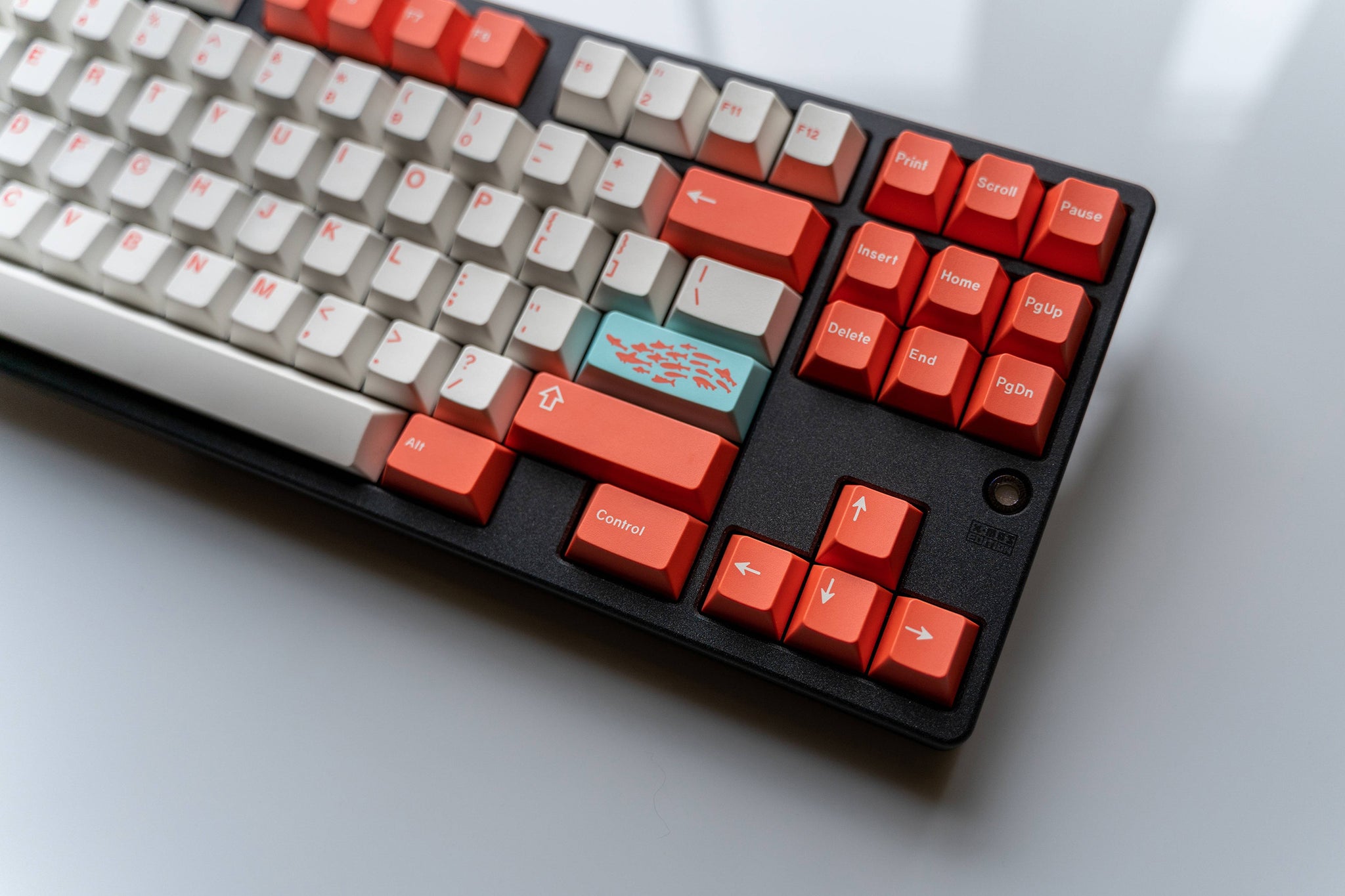 GMK CYL Coral R2 – Oblotzky Industries